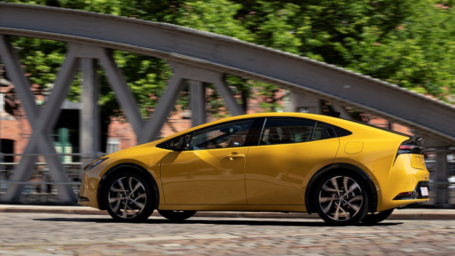 Toyota Prius Plug-in Hybrid ma zasięg w trybie EV do 86 km | autoEXPERT