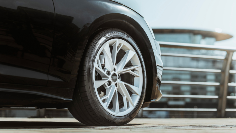 Auto Bild docenia opony Goodyear'a | autoEXPERT